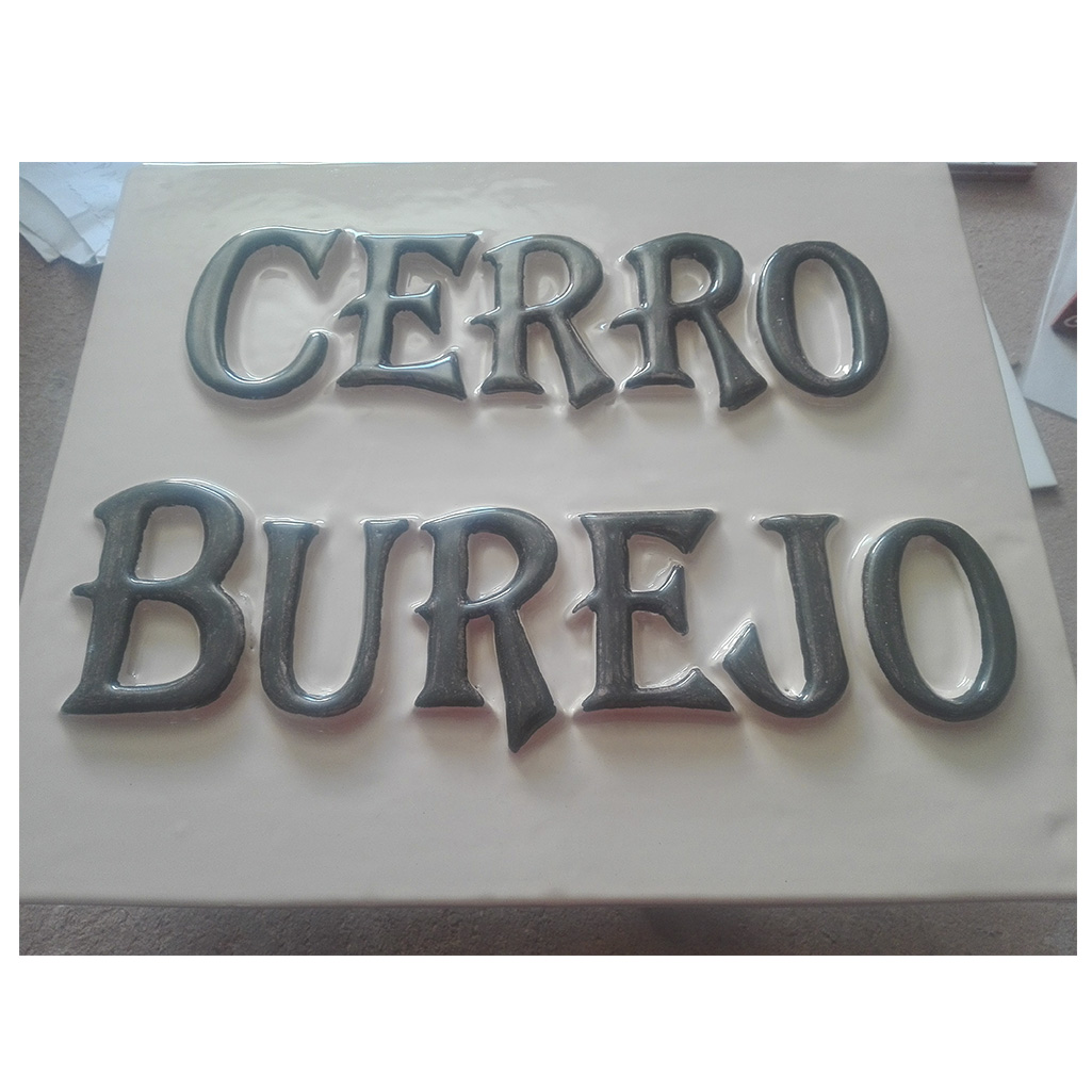 Rotulo de ceramica en relieve - Alfarería y Cerámicas Gallardo